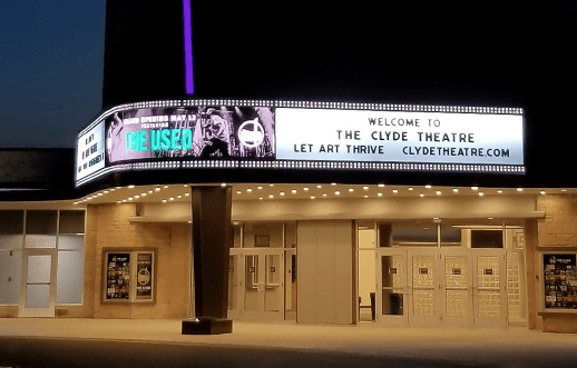 Entertainment Digital Signage: Movie Theater & Concert Venue